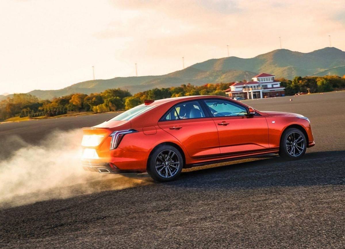 1.5T凯迪拉克CT4来了：最便宜的后驱车，还看什么奥迪A3、奔驰A级_搜狐汽车_搜狐网