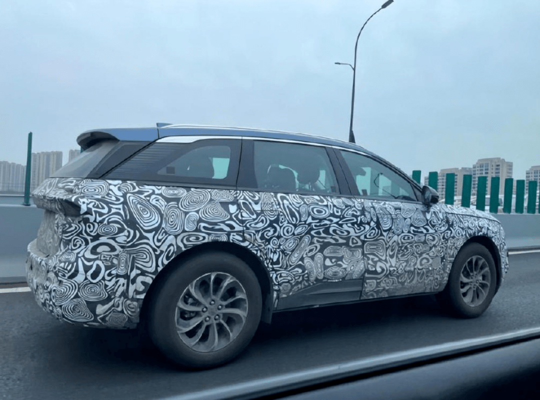 高质感SUV新款曝光！轴距2米9，261马力，2.0T+8AT，入手不亏？_搜狐汽车_搜狐网