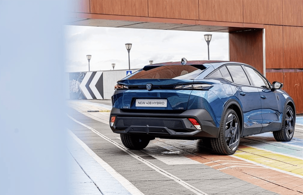 官方开始预热，东风标致408X谍照曝光，跨界造型，或定价15万左右_搜狐汽车_搜狐网