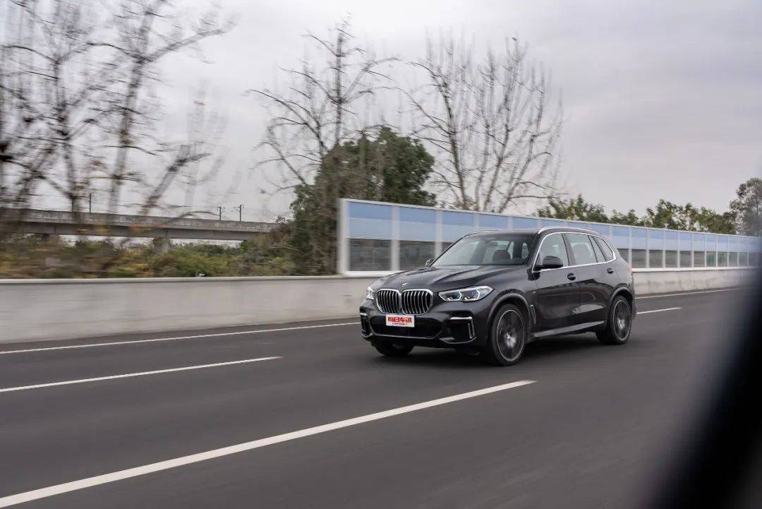 试驾全新BMW X5：这份本土化答卷，我给满分_搜狐汽车_搜狐网