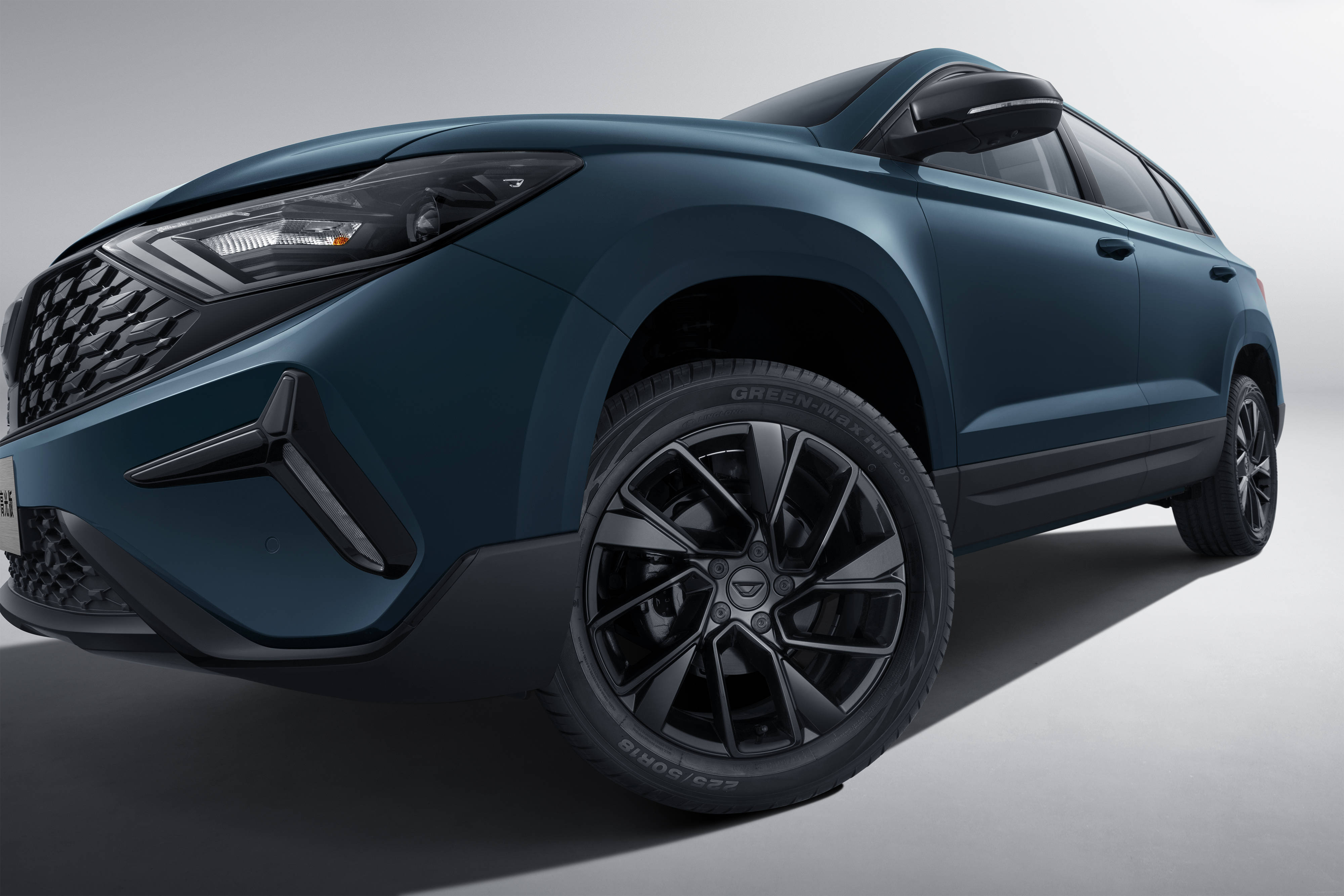 新捷达VS7高光版，外观全面“黑化”，MQB平台＋1.4T+爱信6AT组合_搜狐汽车_搜狐网