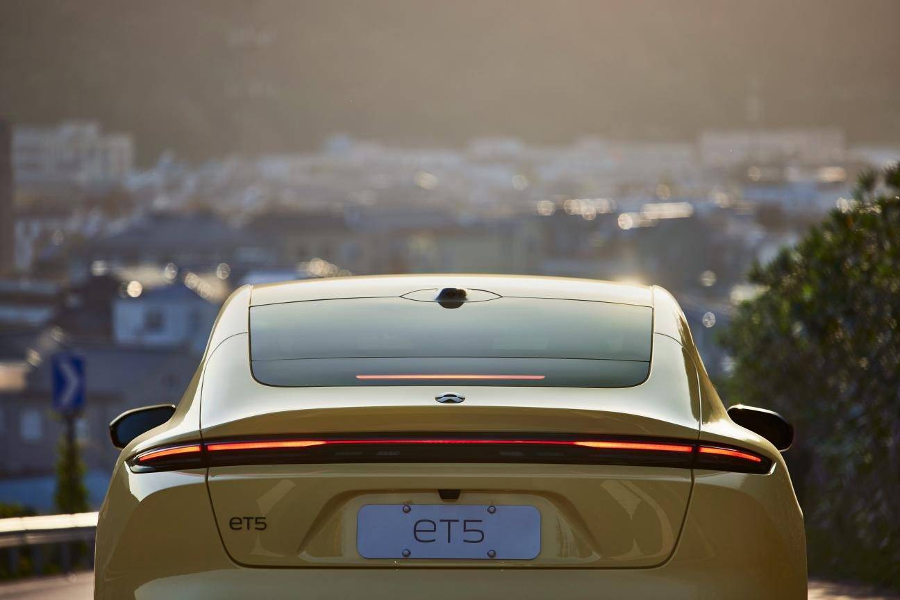 实力进阶 高性能中型轿跑蔚来ET5_搜狐汽车_搜狐网