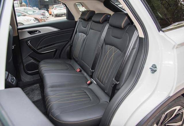 售11.48万起 搭1.5T动力/前脸焕新!对标哈弗神兽?新款奔腾T77上市_搜狐汽车_搜狐网