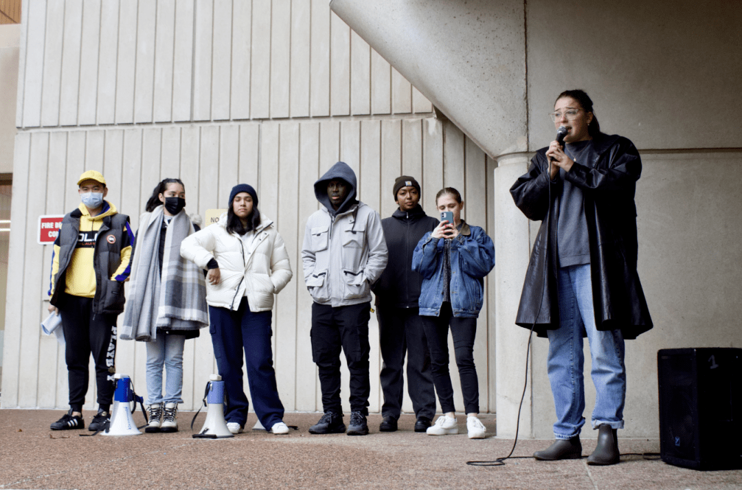 多伦多大学教授被曝骚扰+种族歧视：上千学生联名要求开除！_Reisz_调查_Robert