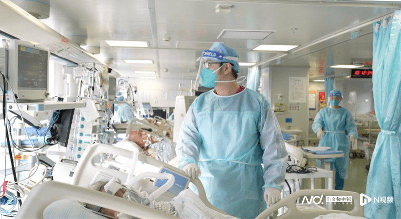 直击广州ICU！医护们“吞着刀片”抢救重症_患者_尹海燕_密克