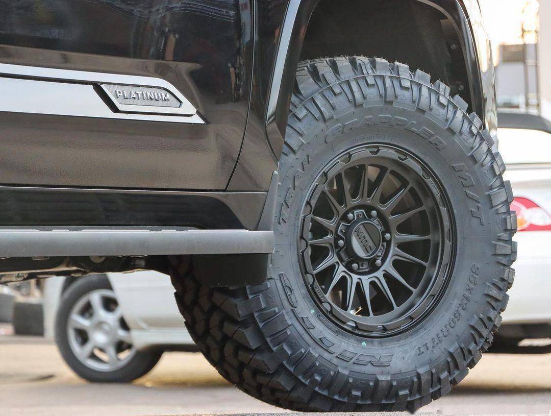 平替大众途锐！2024“黑武士”红杉登场，字母车标+差速锁+10AT_搜狐汽车_搜狐网