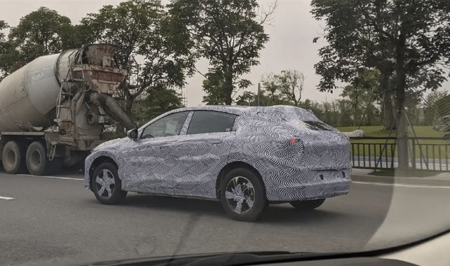 设计看齐P7，空间看齐Model Y，小鹏全新SUV谍照曝光，或命名为G7_搜狐汽车_搜狐网