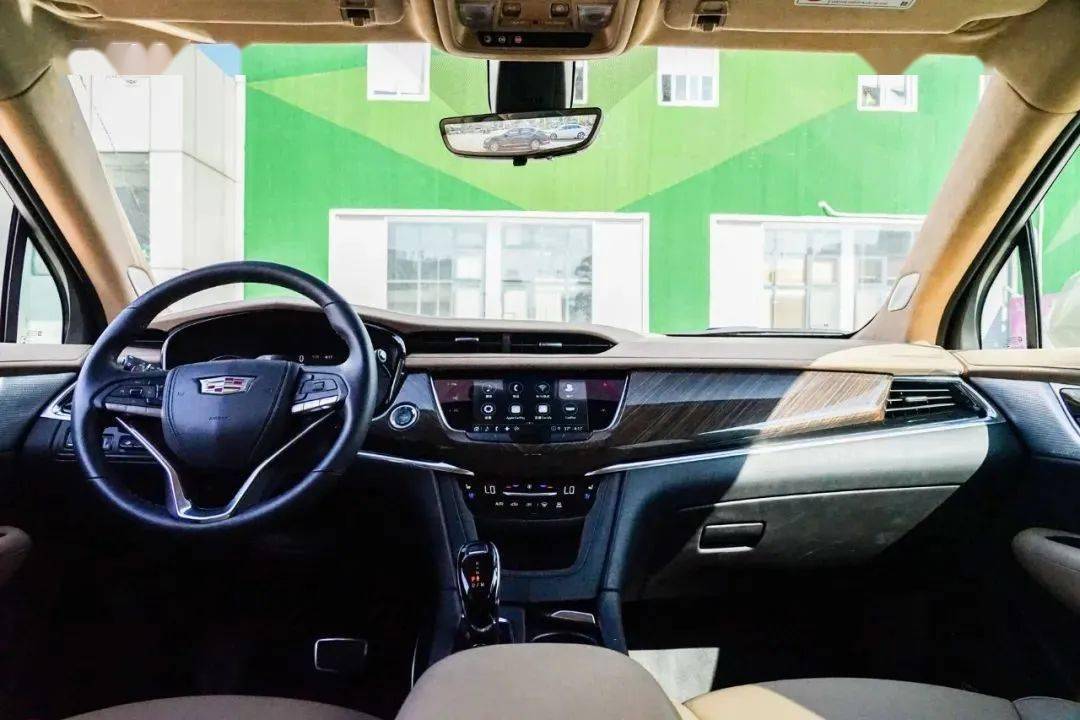 总统级座驾仅卖合资价！2.0T+9AT 237马力，5米长超2吨，油耗是…_搜狐汽车_搜狐网