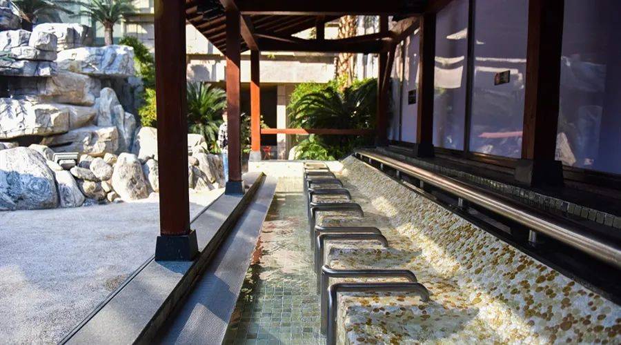【爱申活暖心春】浦东宝藏小店丨冬日里，在热气腾腾中享受温泉风情、糟粕醋火锅上海休闲海南