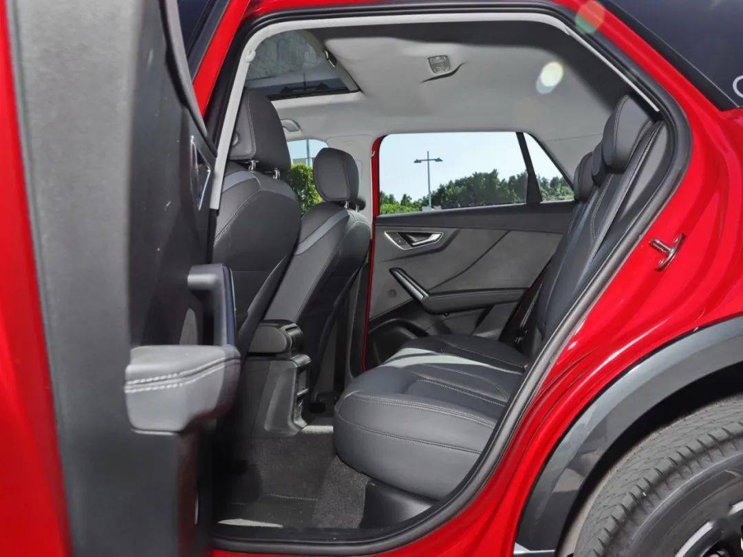 15万买奥迪SUV！1.4T，黑化设计，都市精英代步神器！_搜狐汽车_搜狐网