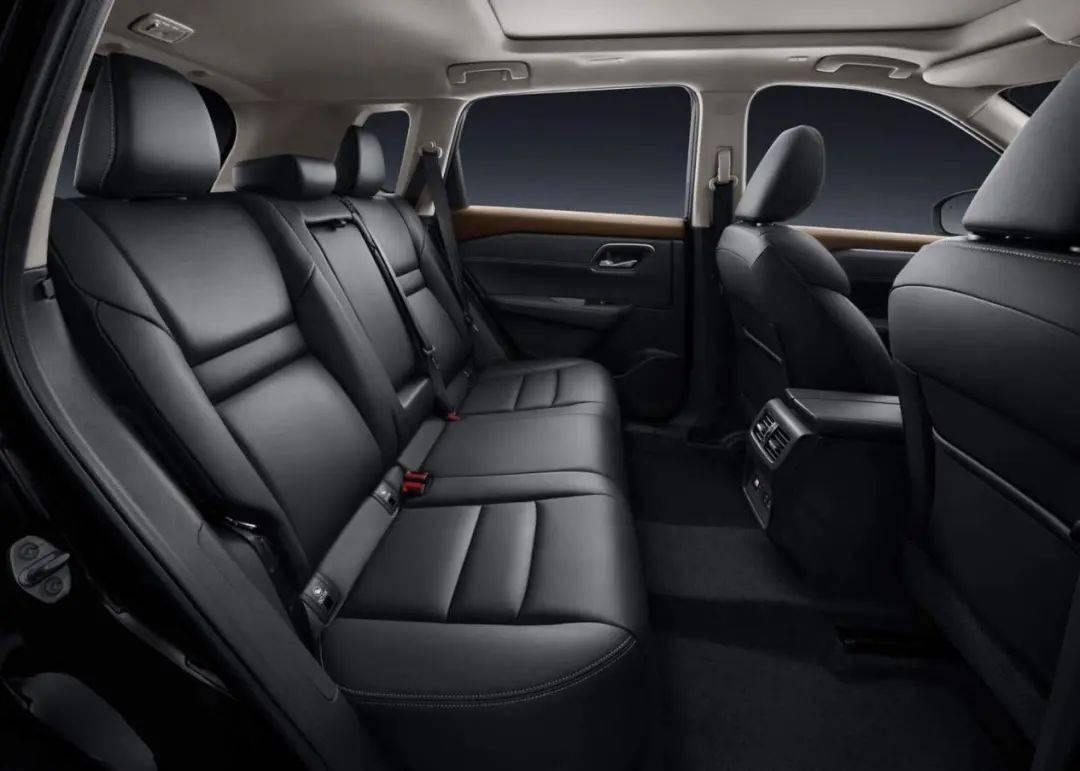 全村的希望，月销105辆！1.5T+8AT 200马力，挺能打，咋就跪了？_搜狐汽车_搜狐网