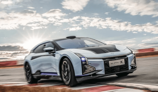 高合HiPhi Z创造“中国品牌新纪录” 百公里加速时间达3.8秒_搜狐汽车_搜狐网