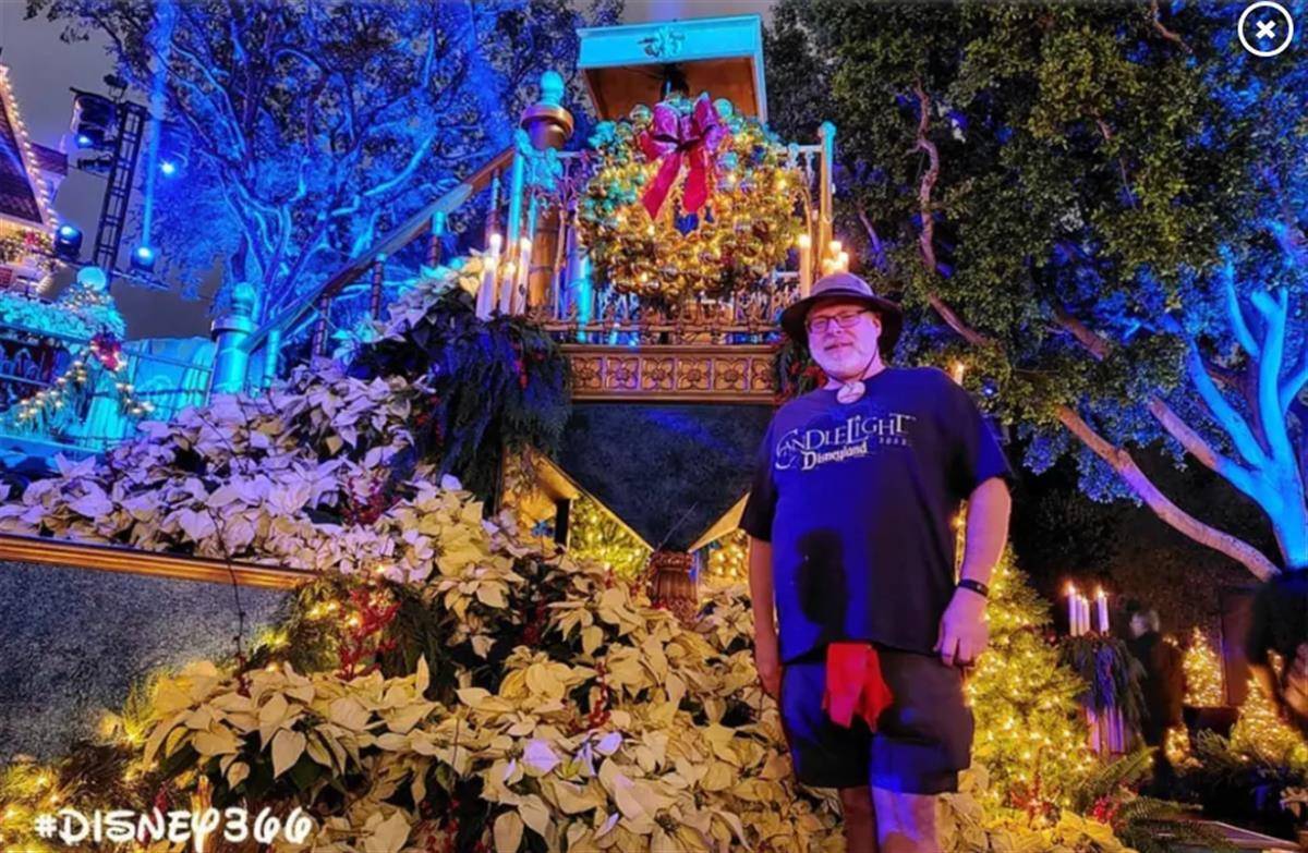 美国50岁男子连续8年每天去迪士尼,创下吉尼斯世界纪录杰夫·赖茨约合时间