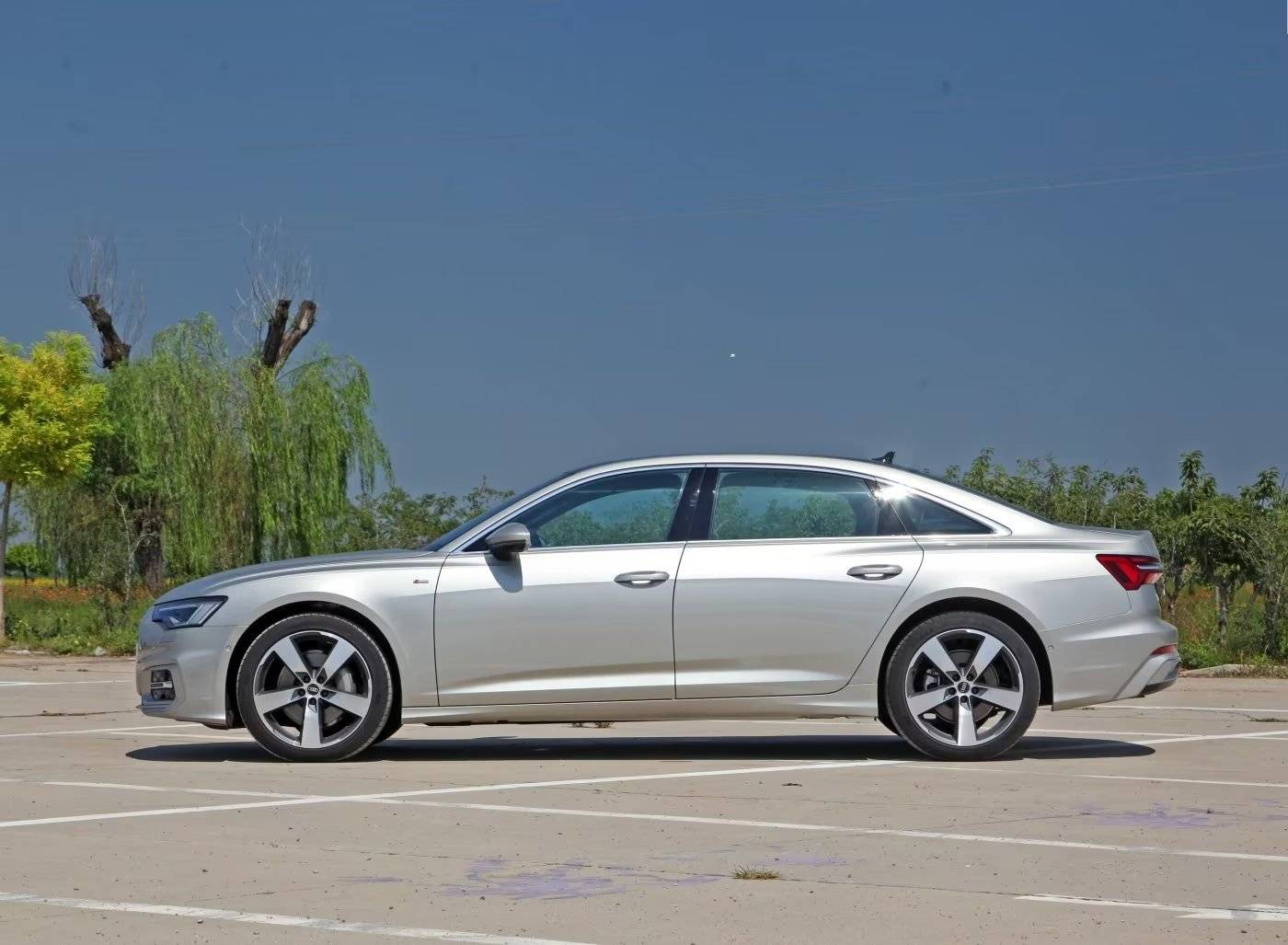 奥迪a6l16款，同款车主来聊聊，奥迪A6L车友论坛（281期）_搜狐汽车_搜狐网