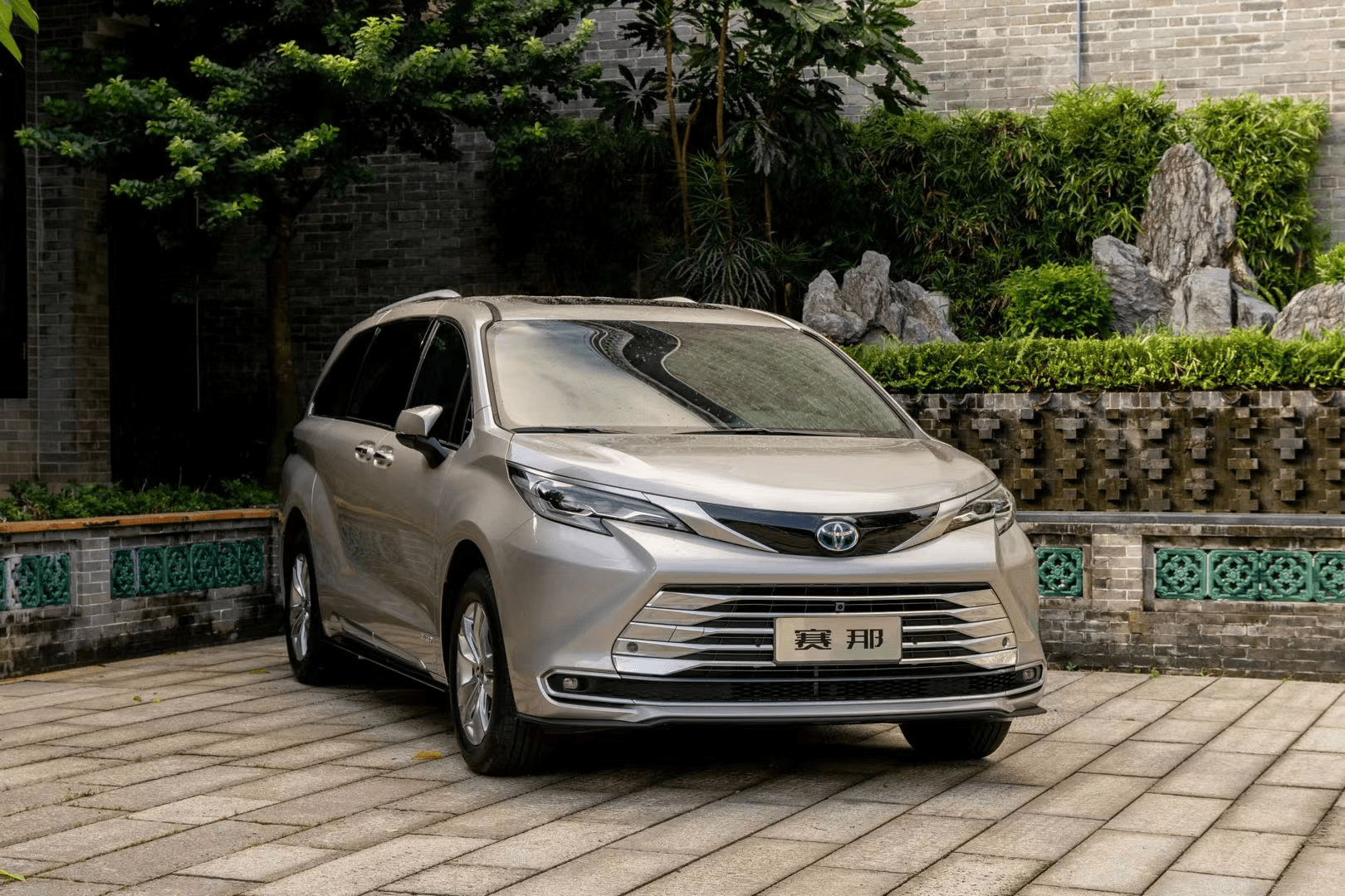 争抢MPV市场蛋糕的关键点在这里！_何赛那_空间_方面