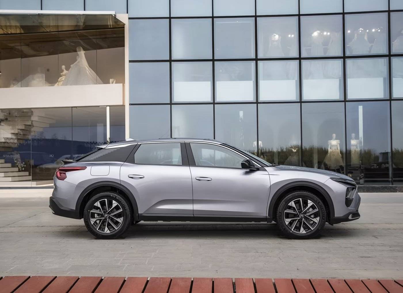 雪铁龙凡尔赛c5x销量，同款车主来告诉你，凡尔赛C5X车友社区（575期）_搜狐汽车_搜狐网