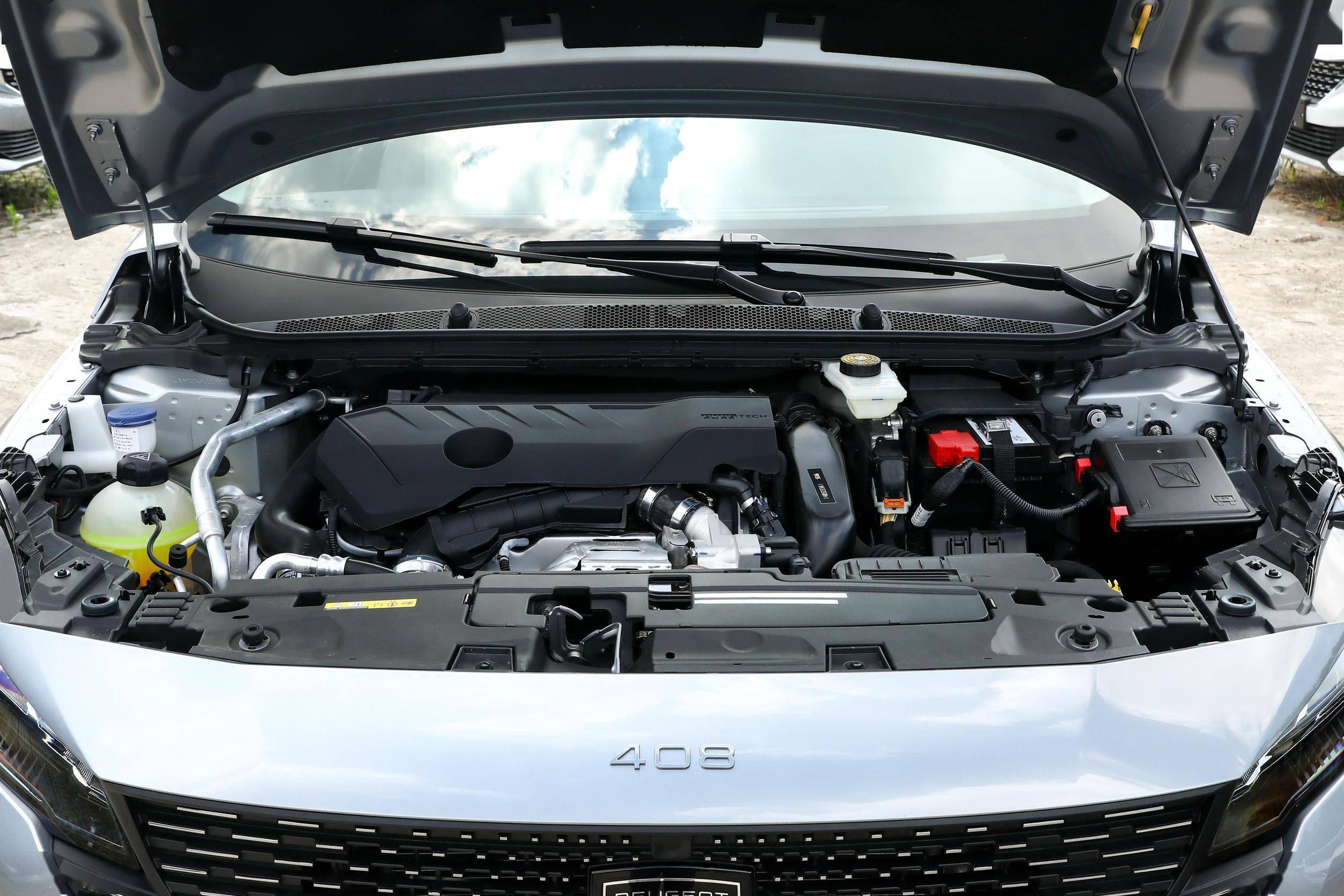 售价跌至8.57万元，配1.6T发动机+爱信6AT，标致408值得购买吗？_搜狐汽车_搜狐网