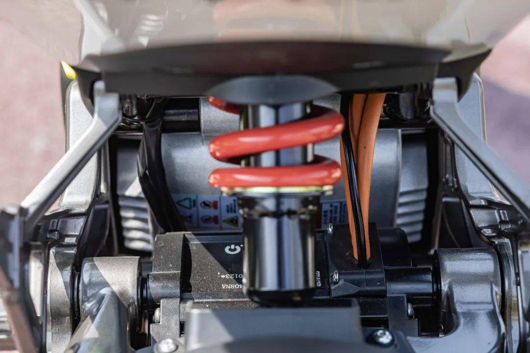 FELO斐兔FW-06静态解析——新概念跨界电摩，个性与实力并存_搜狐汽车_搜狐网