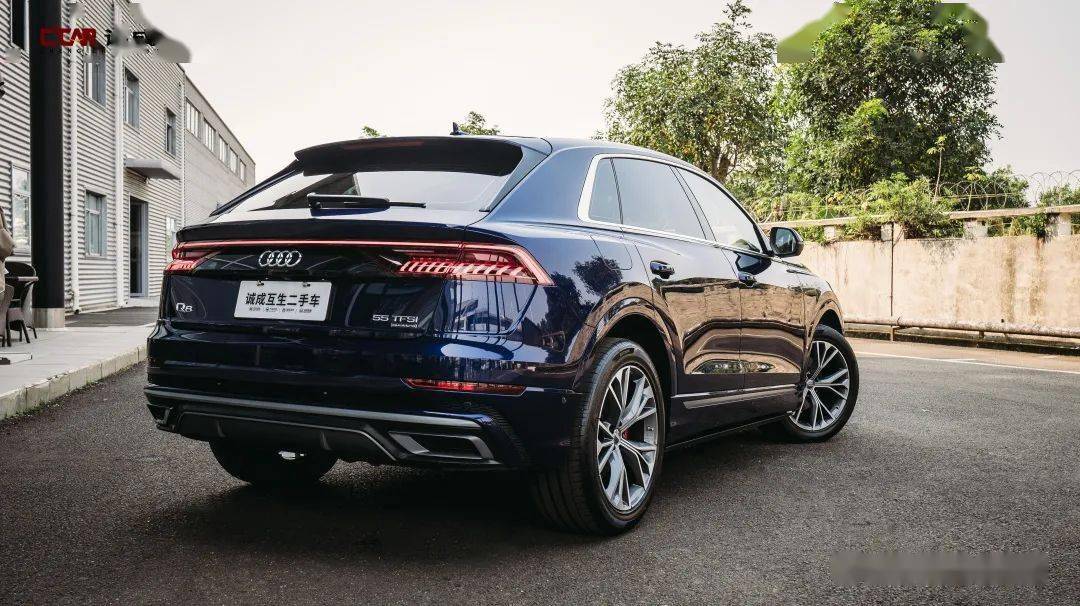 (最新到店)与宾利/兰博基尼同平台，3.0T+V6，不到60万！【奥迪Q8 55TFSI 臻选动感型】_搜狐汽车_搜狐网