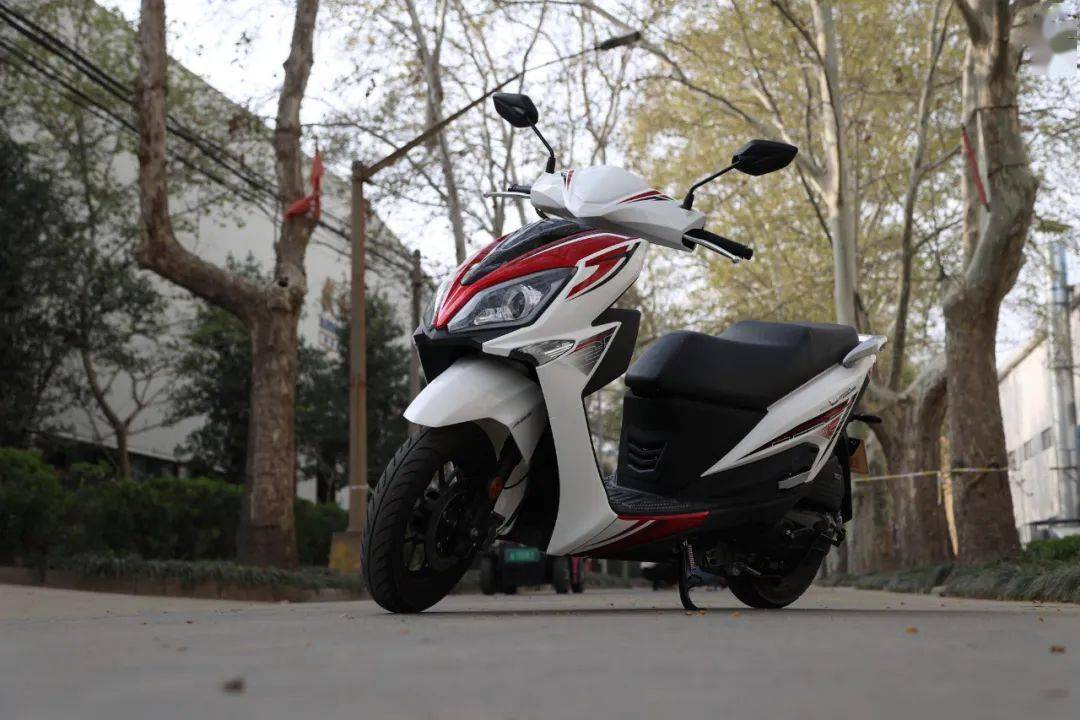 新卷王！大阳VRS150售12980元起｜双缸踏板及350级V缸巡航等新品首次曝光_搜狐汽车_搜狐网