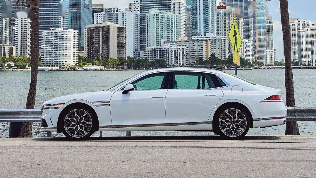 韩国大宾利？四轮转向+空气悬架 这新车气场直逼百万级！_搜狐汽车_搜狐网