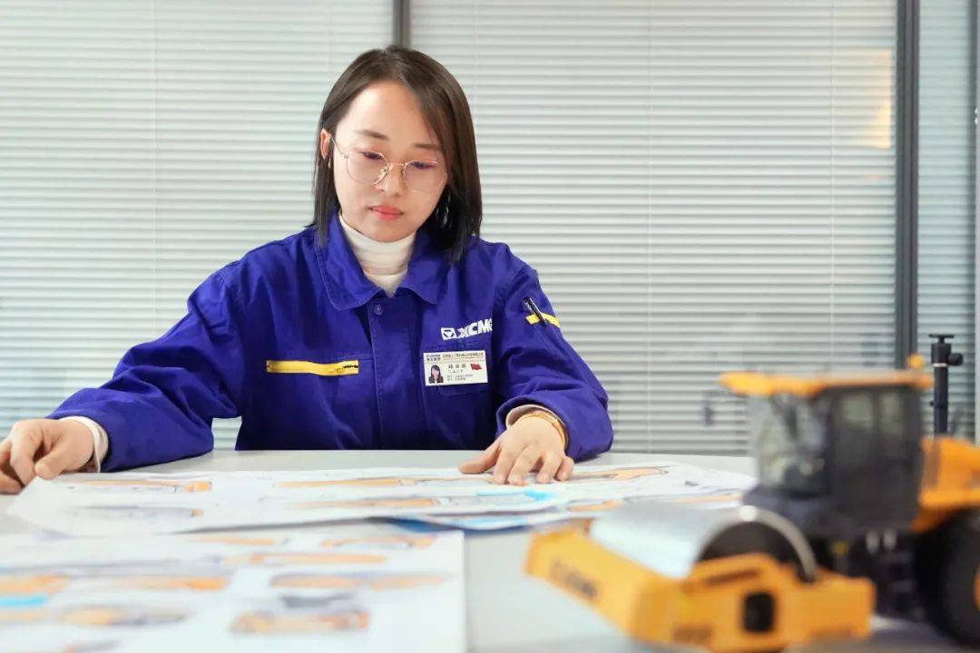 奋斗唱响新时代 | 工业设计师路易霖：一线调研，成就百项大奖_工作_产品_团队