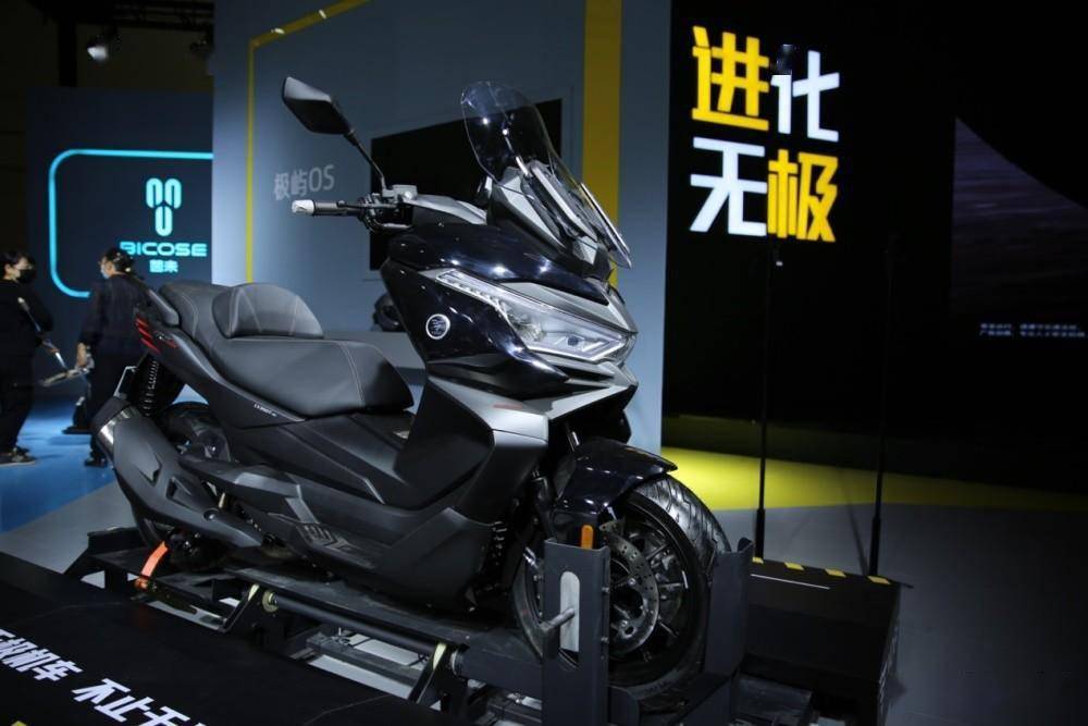 无极新款SR4 Max售40766元起，900拉力/500巡航/250大踏板亮相_搜狐汽车_搜狐网