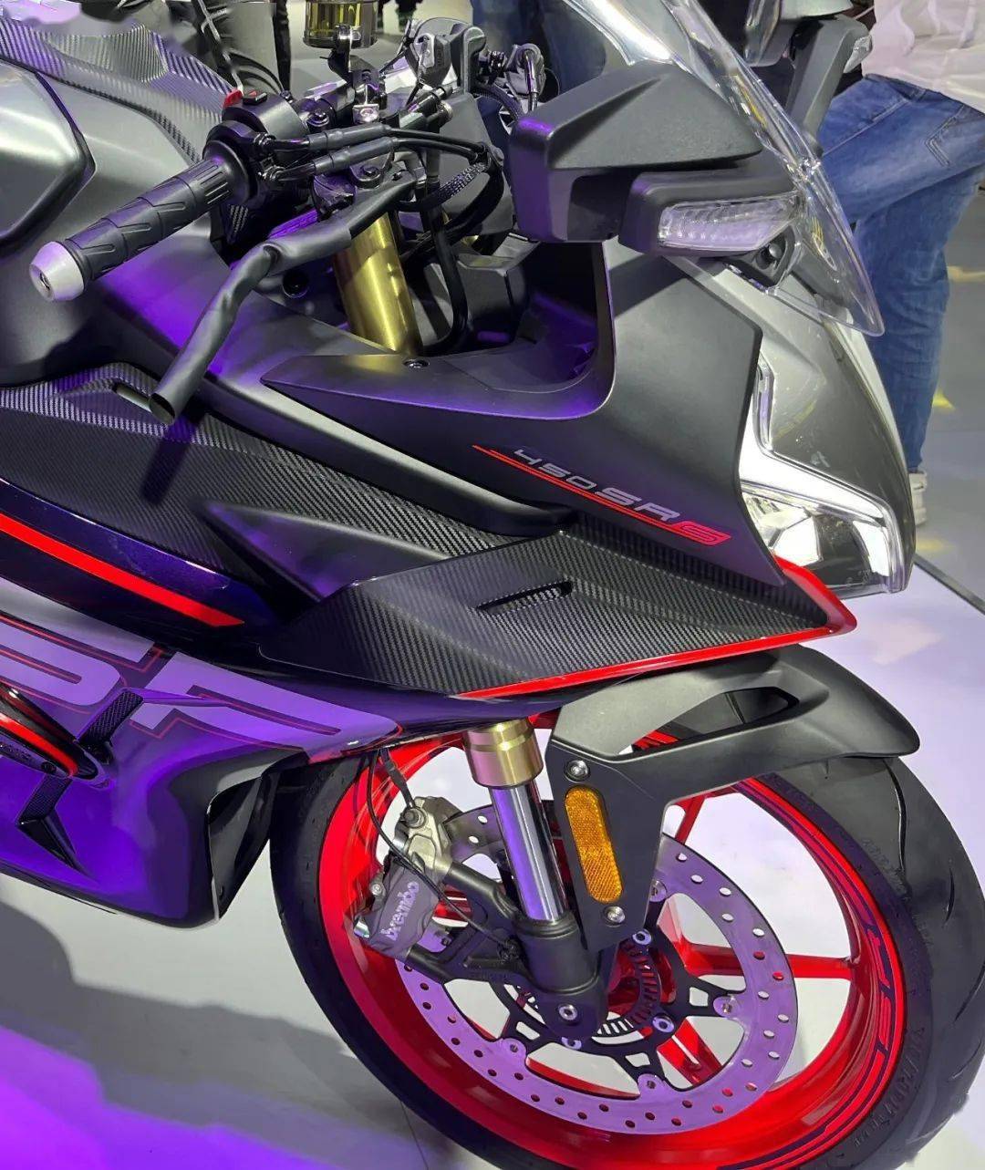 售价33580，春风双缸单摇臂跑车450SR S正式上市_搜狐汽车_搜狐网