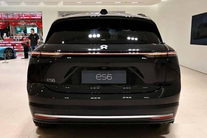 官降5.8万！蔚来全新ES6售36.8万起 租电池再减12万_搜狐汽车_搜狐网