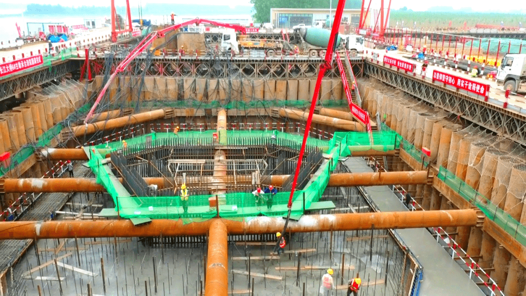 这座桥主跨1160米，创造新的世界记录_施工_进行_混凝土