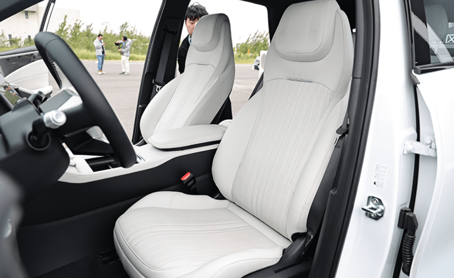 13.87万元起售/最大续航里程1370km 吉利银河L7正式上市_搜狐汽车_搜狐网