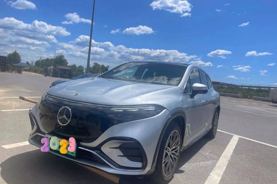 试驾|“猫”在全新EQS纯电SUV里，我反复听了这3首歌_续航_崇礼_行车