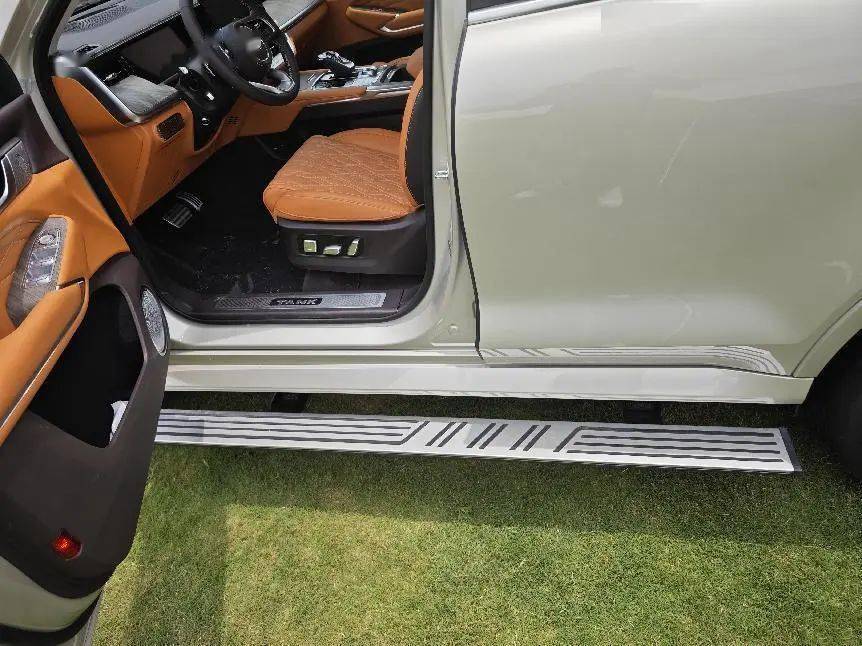 车长超5米，2.0T+9AT，300kW，三把锁，油耗却低一半！露营神器_搜狐汽车_搜狐网