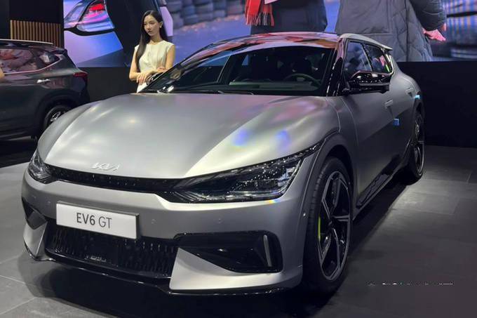 起亚EV6 8月25日上市！4S店：预计卖28.5-44.5万元_搜狐汽车_搜狐网