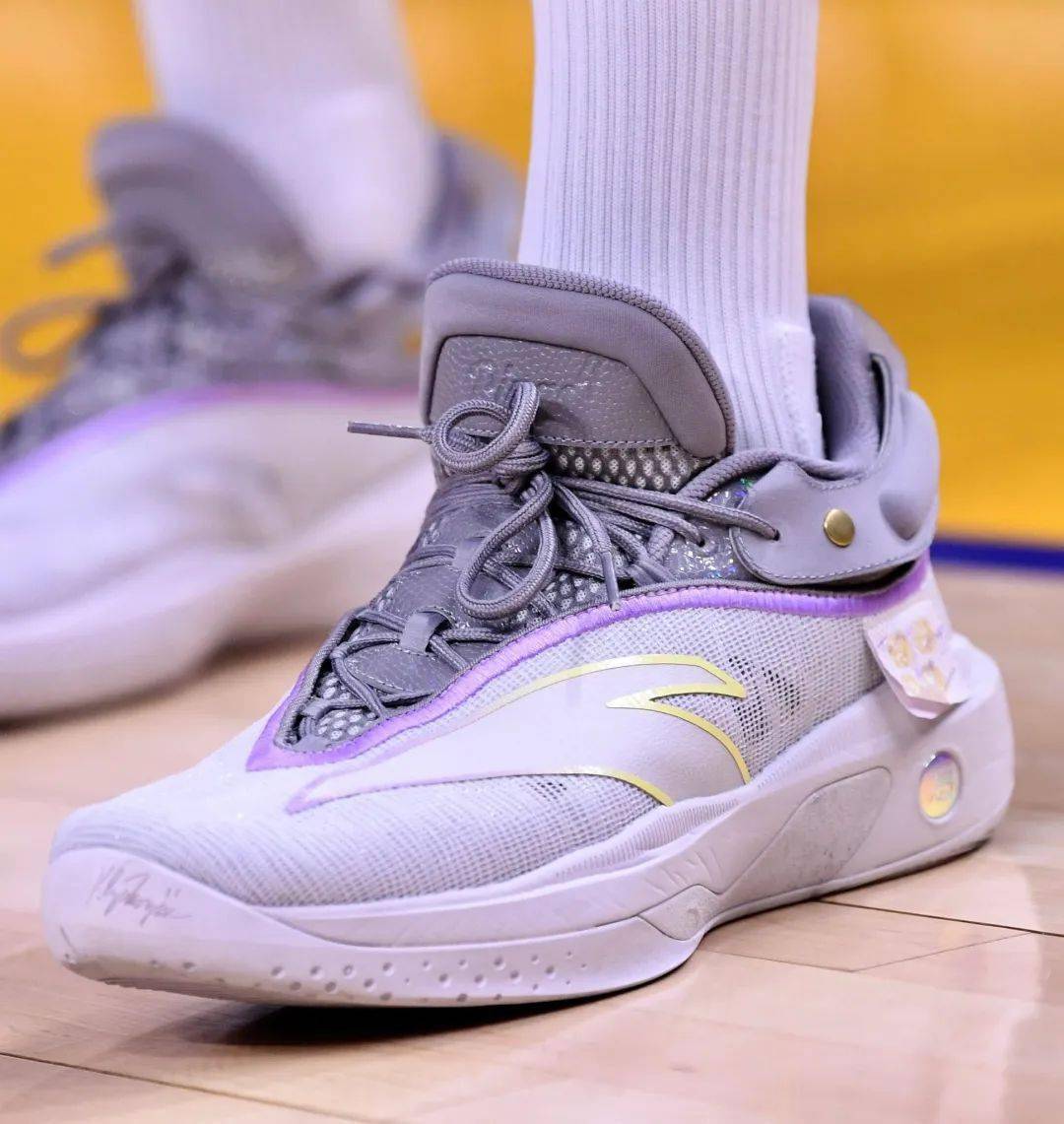 KT9曝光：这...确定不是KT8吗？_汤普森_本人_细节