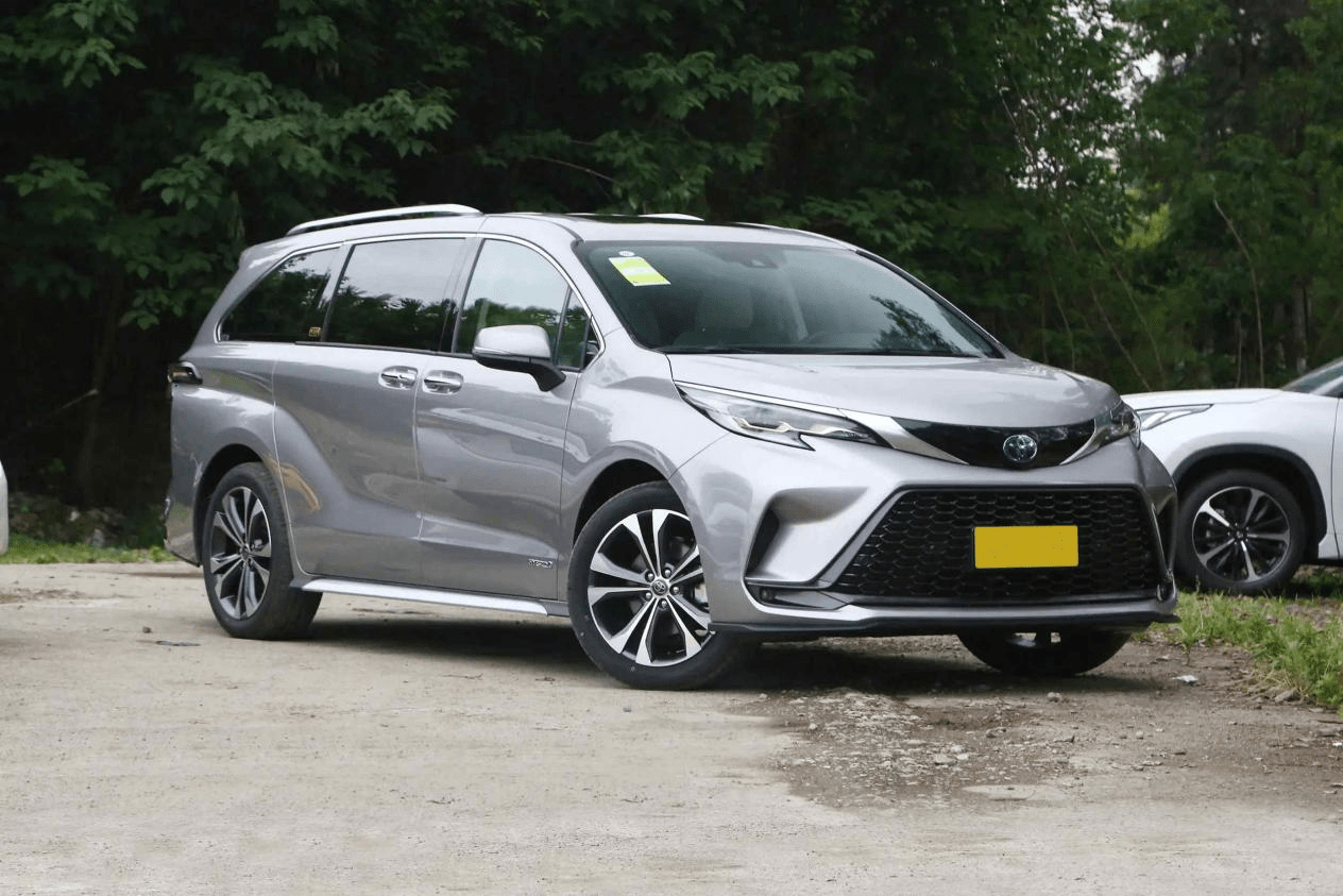 高端MPV选丰田还是选国产？格瑞维亚VS梦想家，谁更值得入手？_搜狐汽车_搜狐网