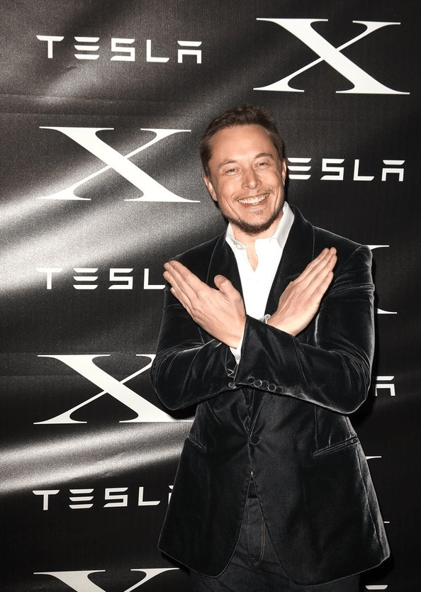 马斯克喜欢字母“X”：推特CEO解读标志转变的深意！_全球性_服务_未来