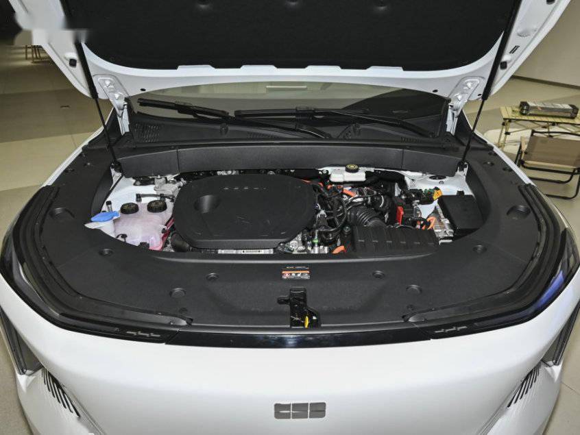 吉利银河L7七月热销10058辆 成最快达成月销破万的插混SUV_搜狐汽车_搜狐网