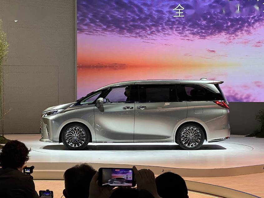 119.90万元 雷克萨斯全新LM 350h上市/LM 500h开启预售_搜狐汽车_搜狐网