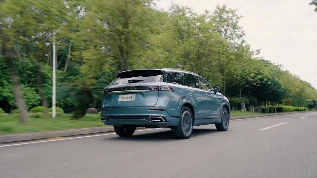 2.0T 261马力，国产旗舰级SUV，实测油耗仅8L出头，顶配才20万_搜狐汽车_搜狐网