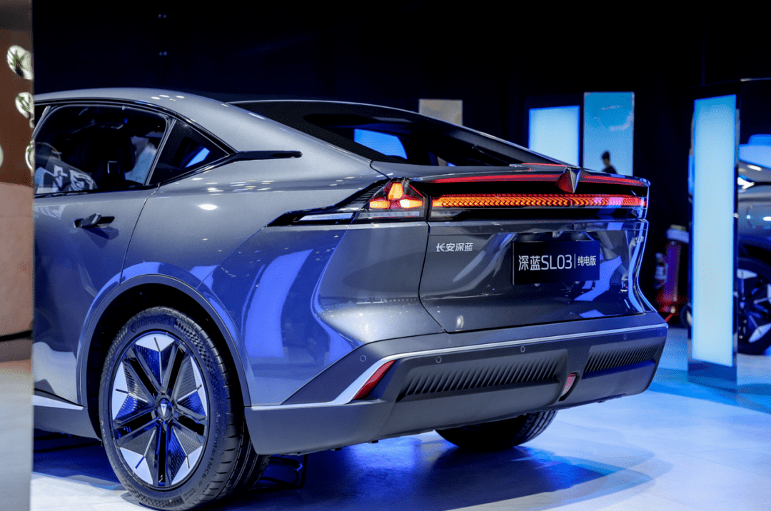 【车讯】三大升级、40余项体验焕新，深蓝SL03起售价14.59万元_搜狐汽车_搜狐网