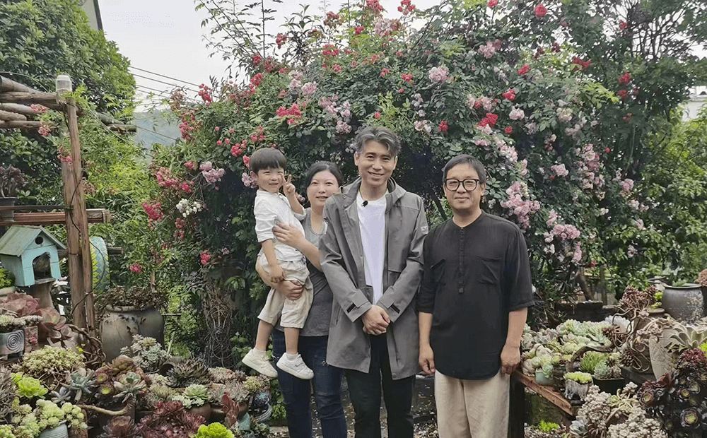 Amazing “Kingdom of Succulents” in small village_along_Going_Xuegang