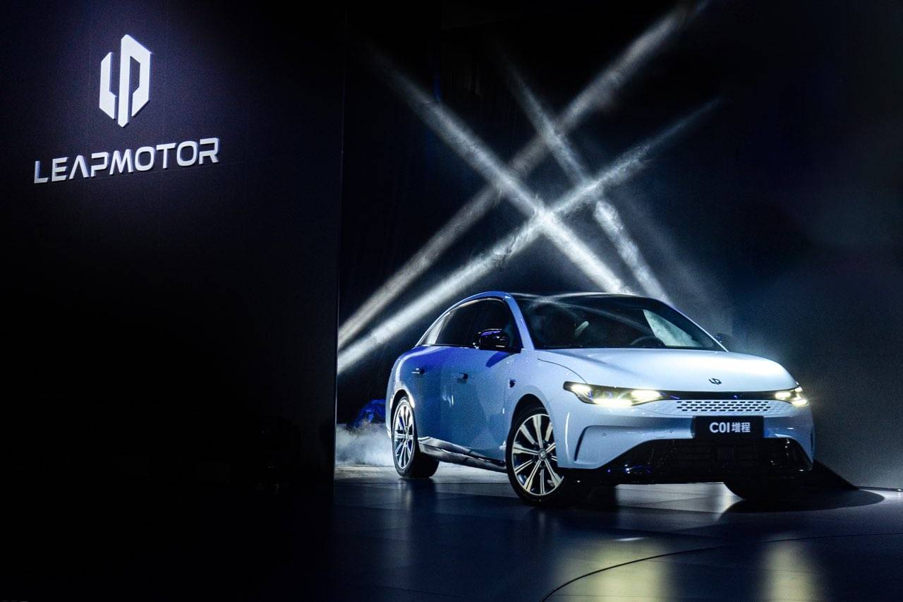 新车速报 | 零跑C01超级增程14.58万元起售，纯电续航316公里_搜狐汽车_搜狐网