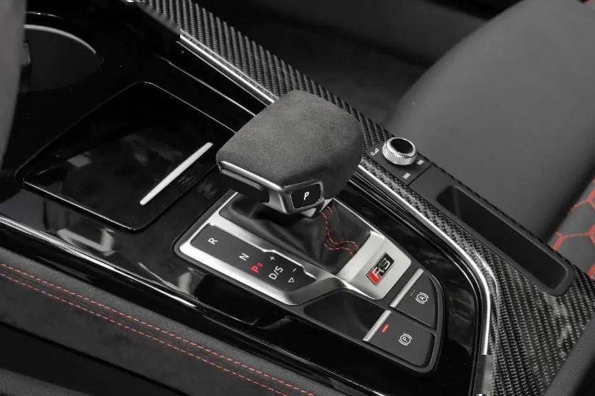 全系标配2.9T＋采埃孚8AT、超级4驱，性能强悍，最美翘臀！_搜狐汽车_搜狐网