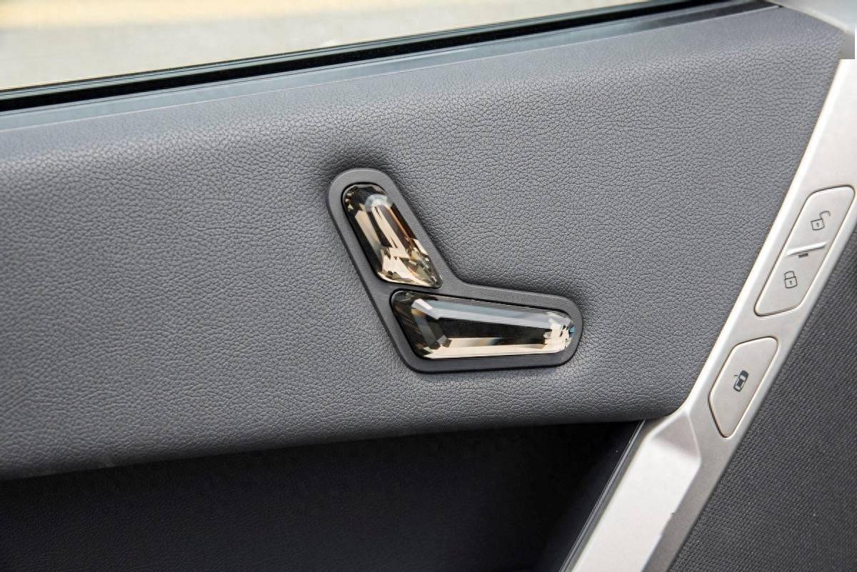 高回头率的豪华电动SUV！宝马iX行吗_搜狐汽车_搜狐网