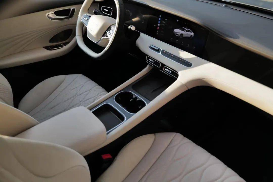 荣威D7 EV/DMH 双车试驾_搜狐汽车_搜狐网