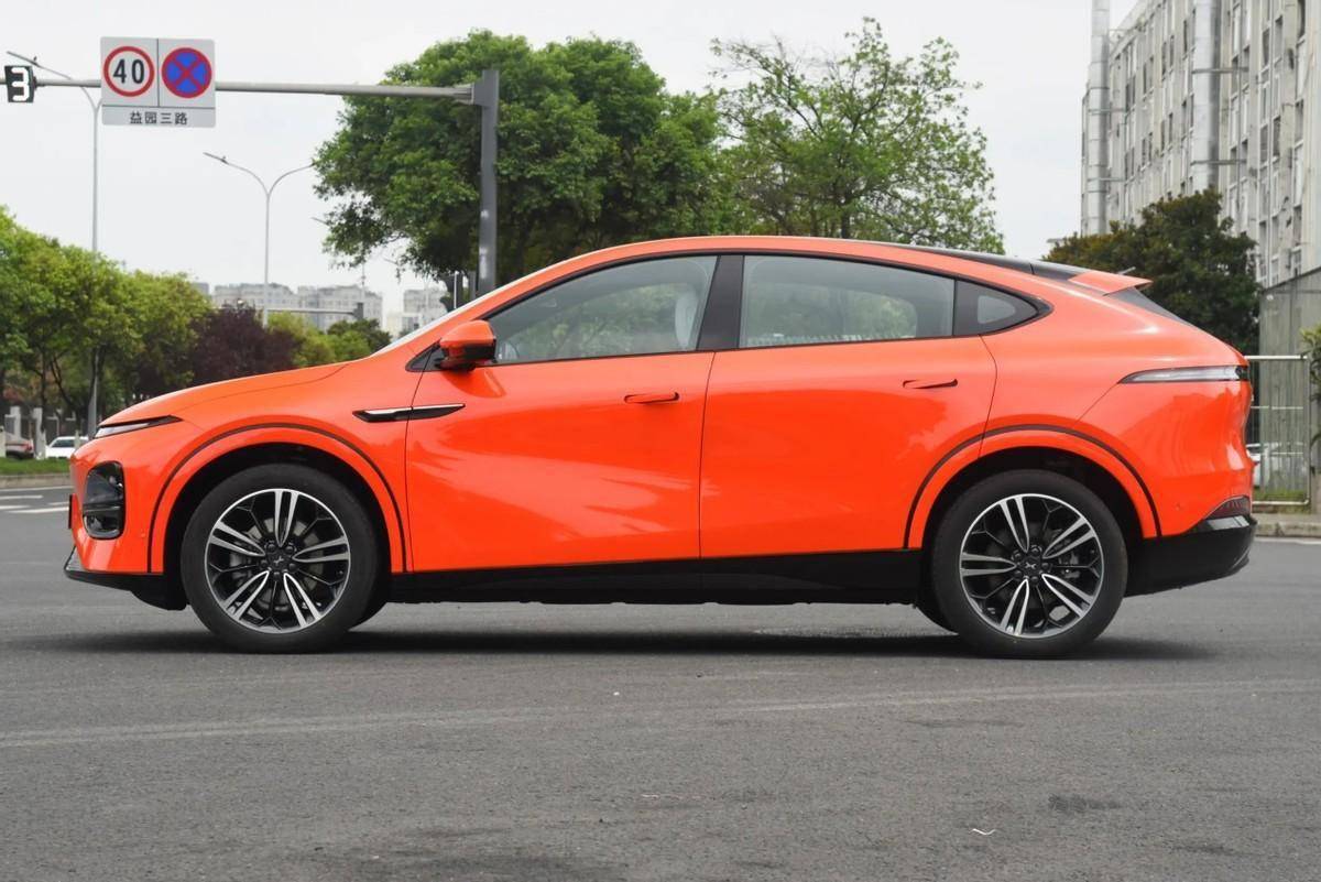 20多万买纯电SUV，小鹏G6、Model Y、智己LS6选谁更合适？_搜狐汽车_搜狐网