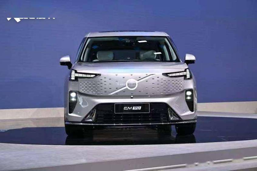 81.80万元/MPV安全新高度 沃尔沃EM90亮相广州车展_搜狐汽车_搜狐网