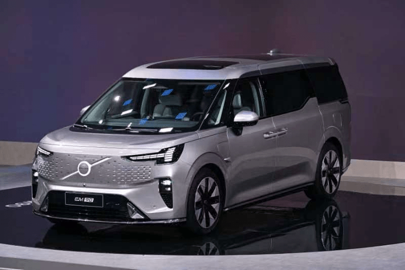 百万级纯电MPV发布，沃尔沃EM90成了流量密码_车型_电气化_时代