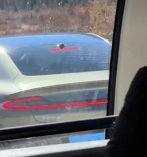 800km最高续航+800V高压快充，小米汽车实车上路_搜狐汽车_搜狐网